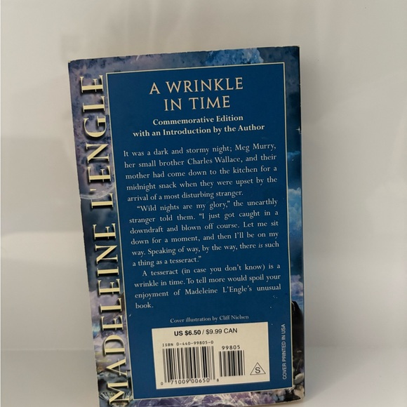 Other | 325 A Wrinkle In Time Book | Poshmark